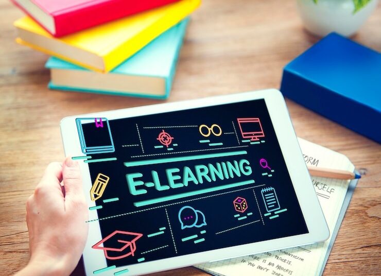 5 Aplikasi Untuk Membuat Desain Baju di HP dan Laptop - Politeknik SCI